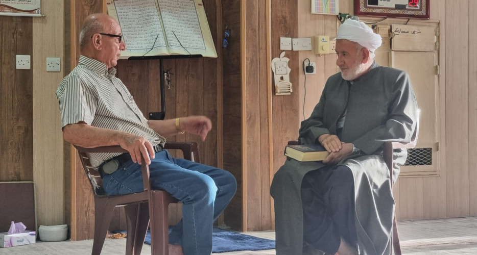 Gifts of holy books seal friendship across religious lines - پەرەگراف
